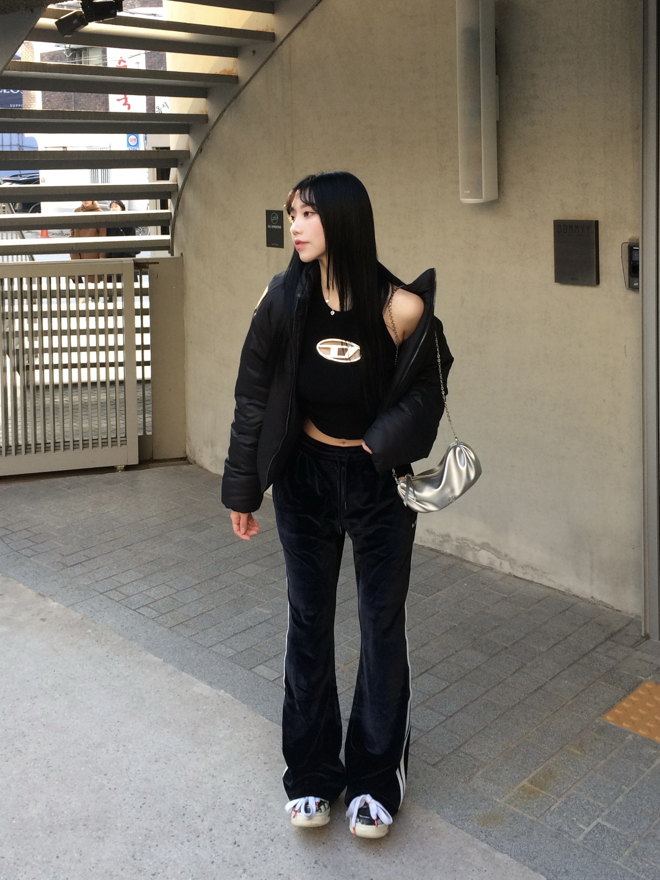 민주 (@miing.9) 님의 게시물 | KREAM