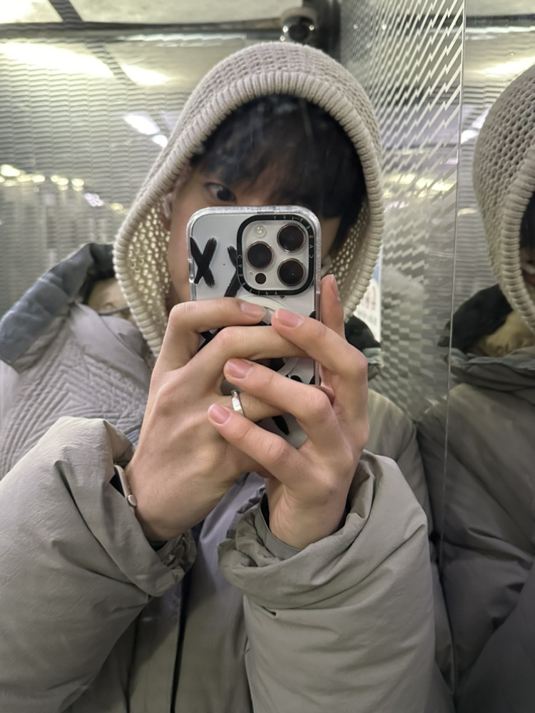 김무진 (@kimmmwoojin) 님의 게시물 | KREAM