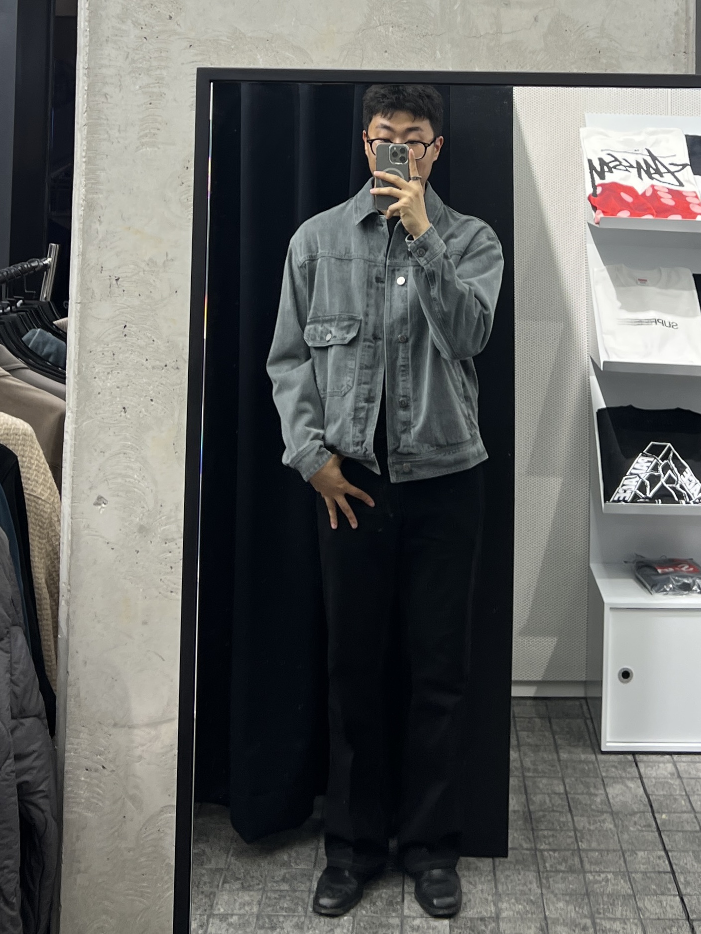 진 (@jin_dori_2) 님의 게시물 | KREAM