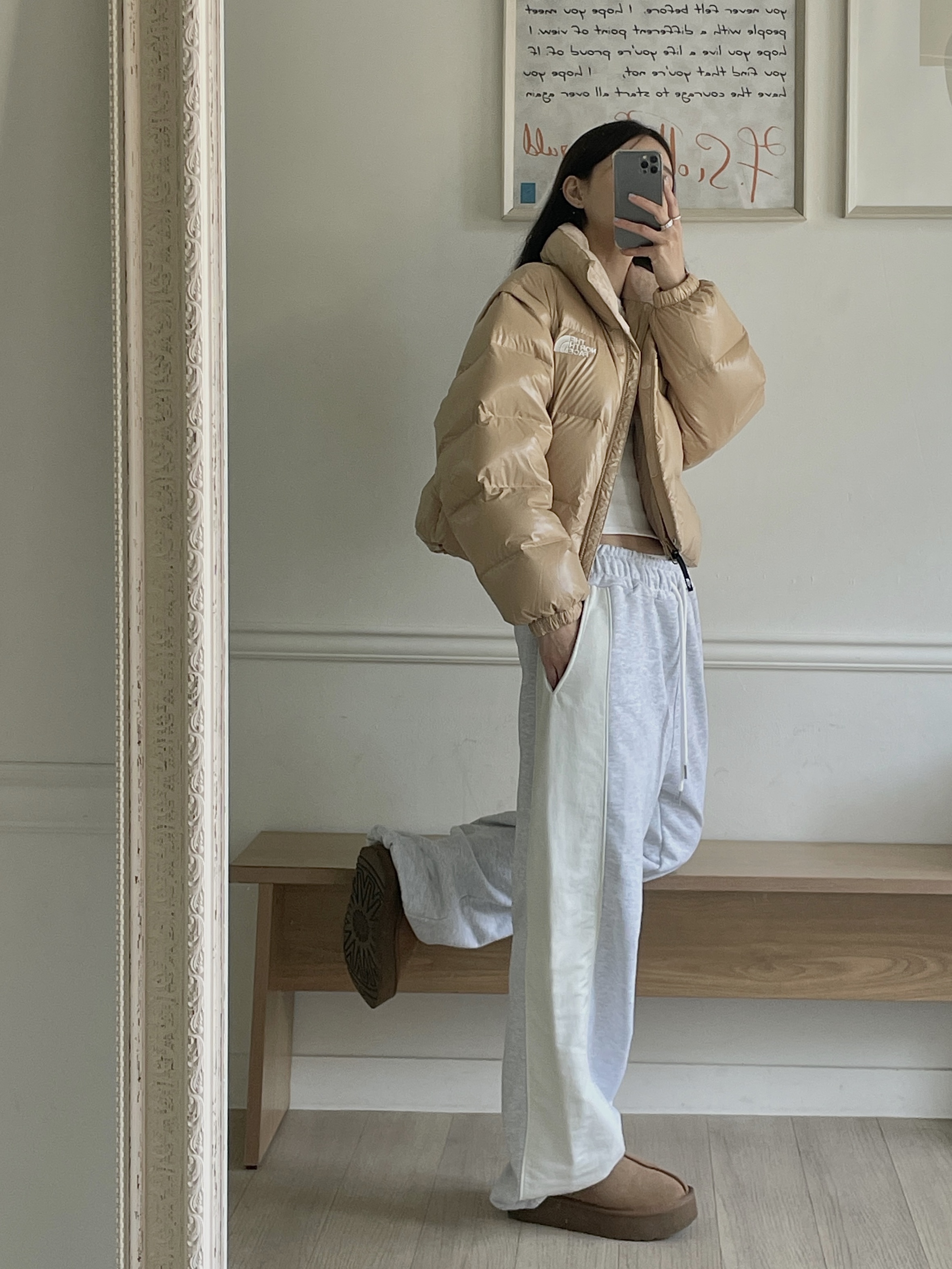 🤎🤍🤎 | KREAM