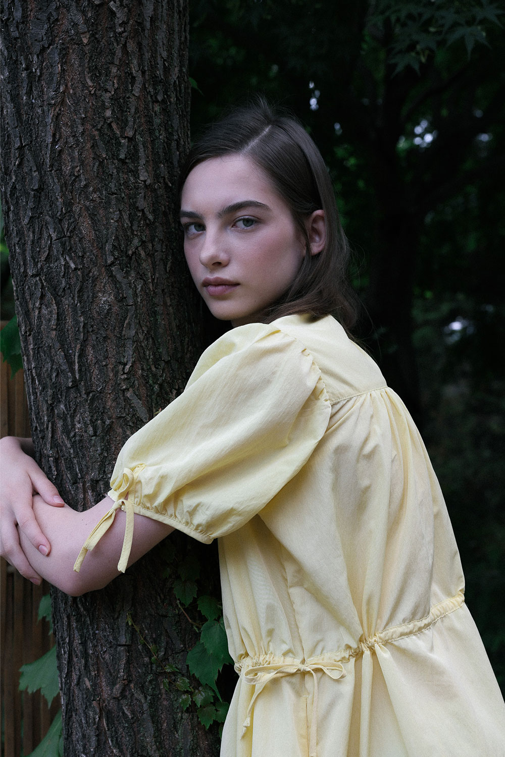 생긴스튜디오 로맨틱 셔링 드레스 레몬 | Saenginstudios | KREAM