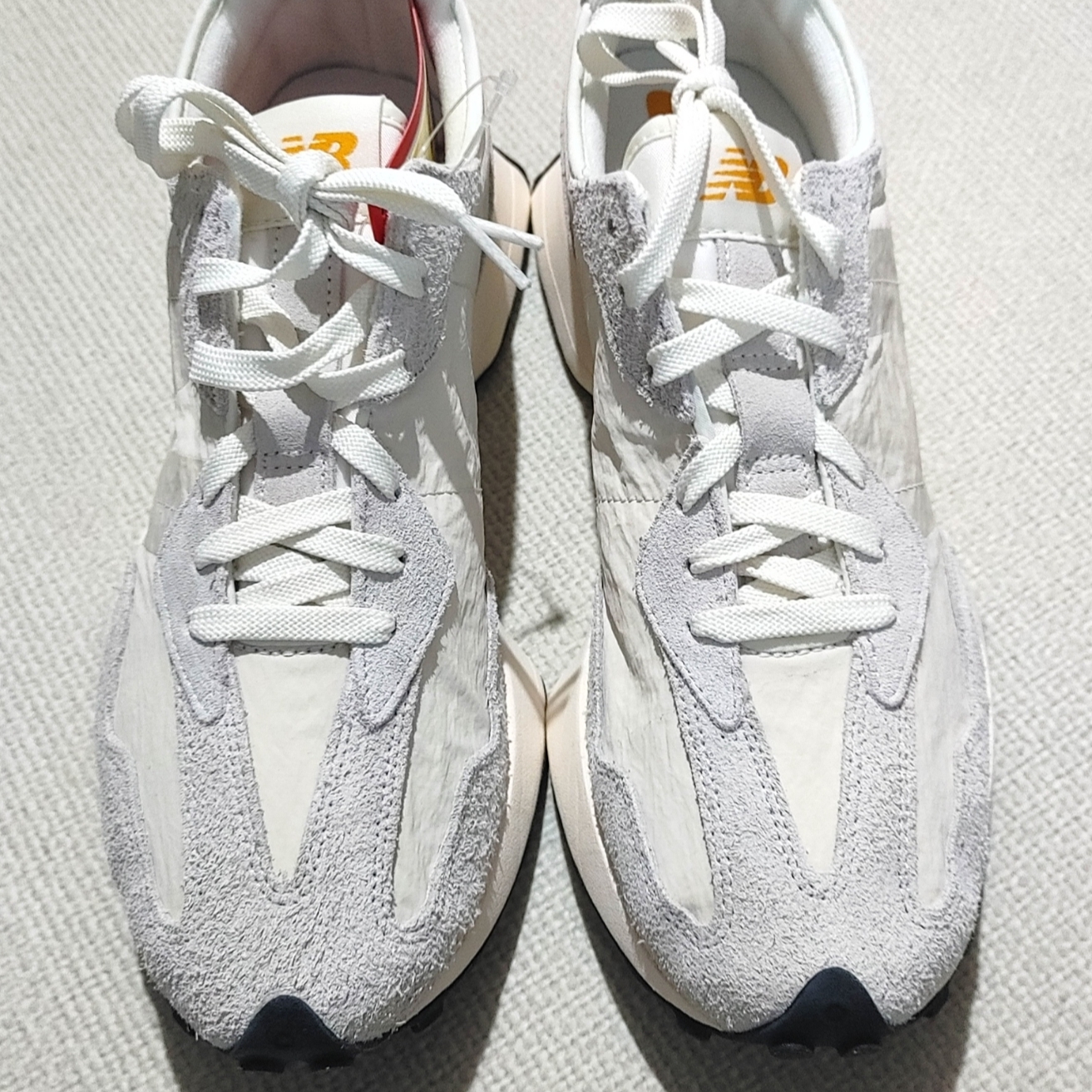 327 역시 편하고 이쁨!! | KREAM