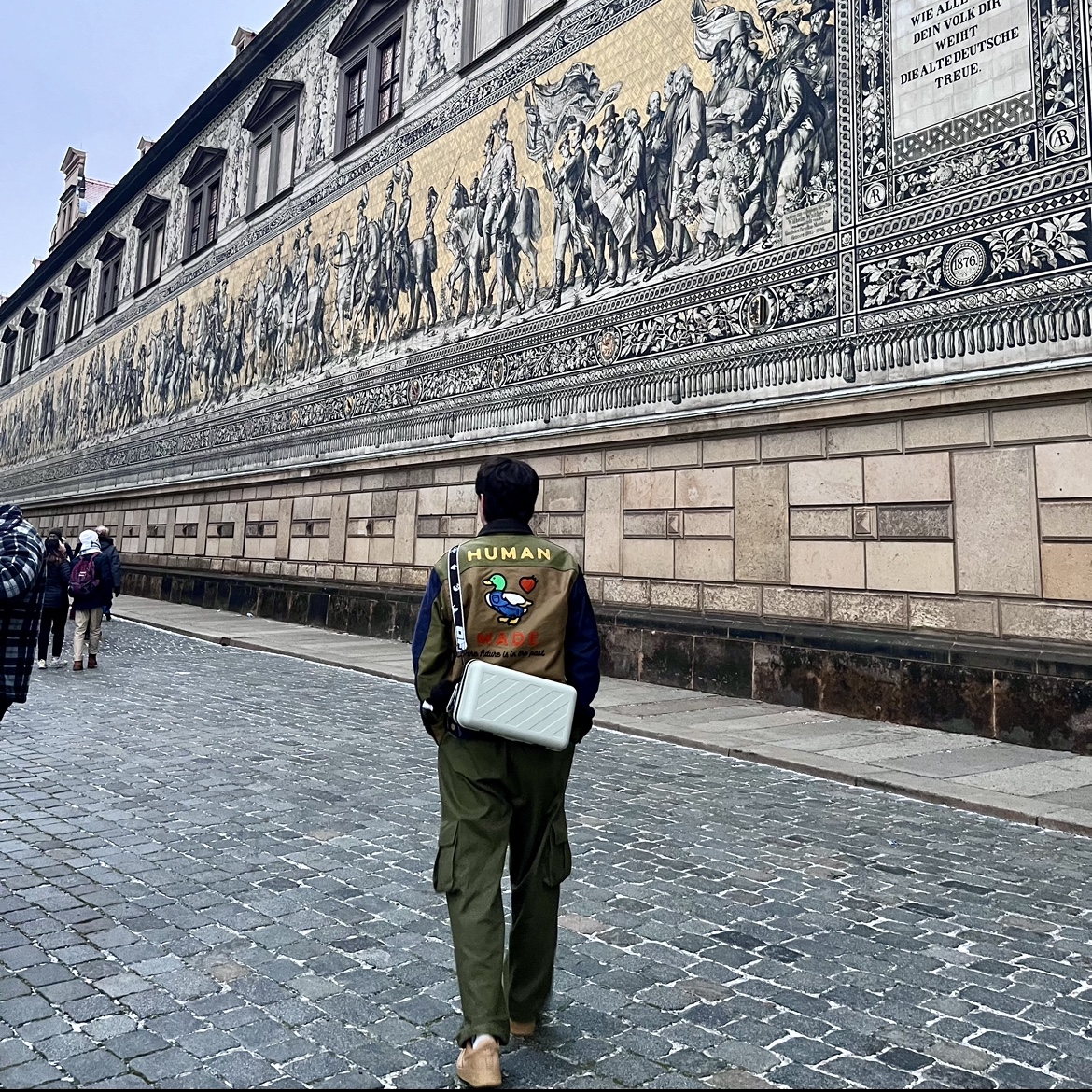 . (@_275ms) 님의 게시물 | KREAM