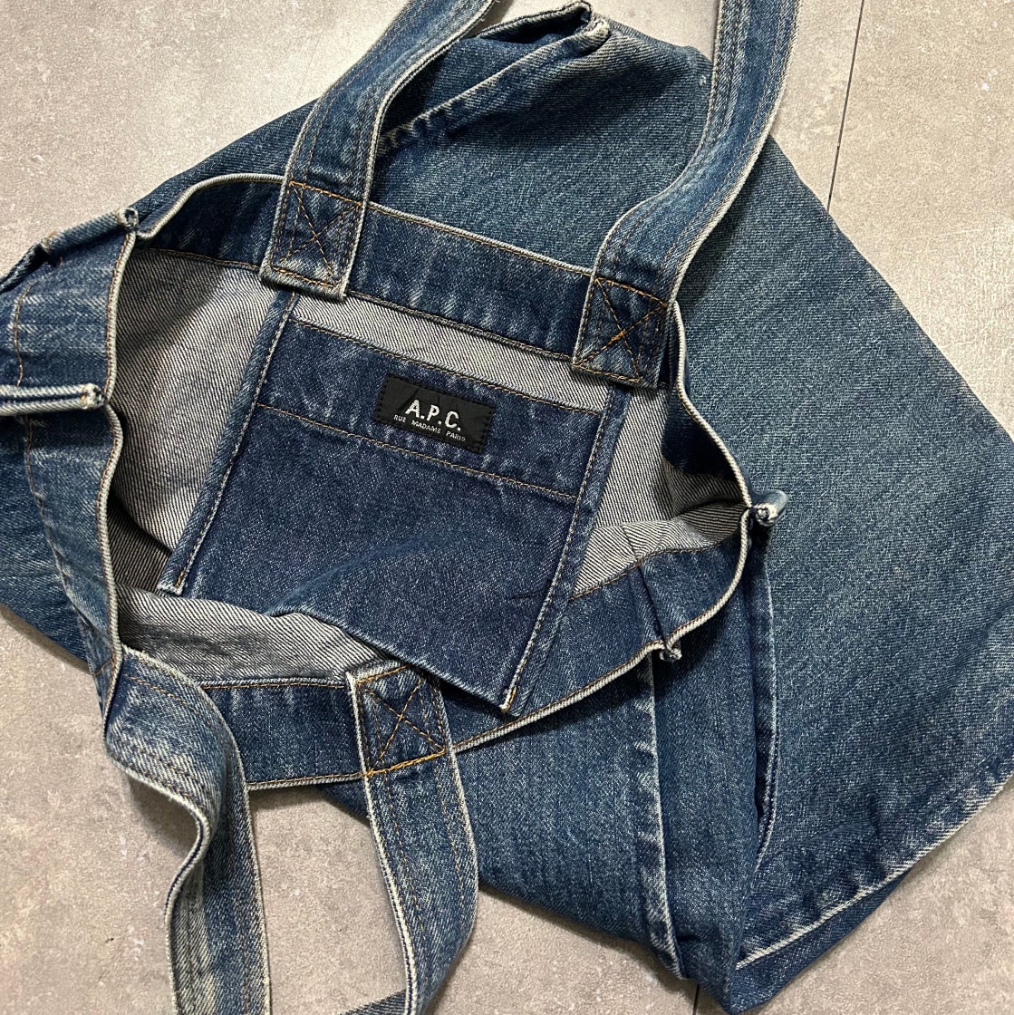 굴러먹던A.P.C | KREAM