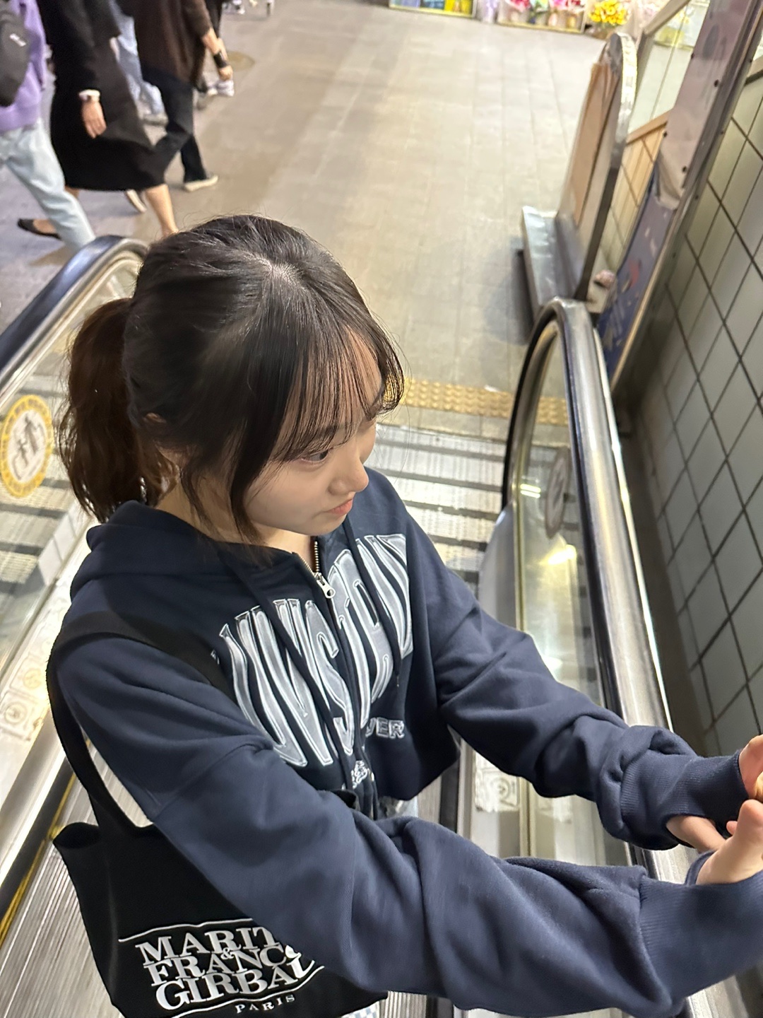 후드집업만 있으면 꾸안꾸룩 완성 🍓 | KREAM