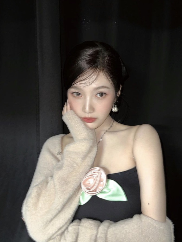 볼레로 입고 칠킬🗡️🌷 | KREAM