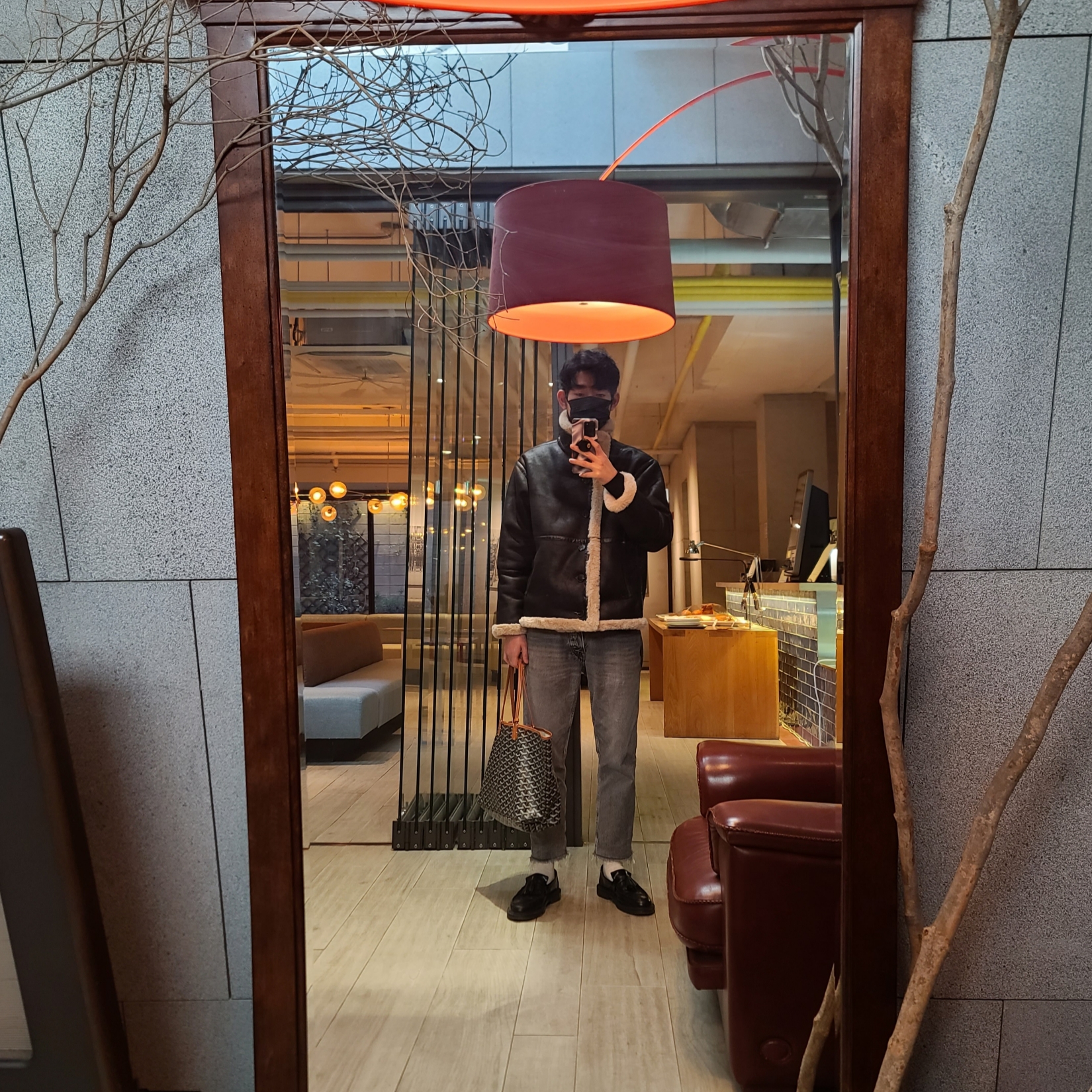 인간 (@radiant____) 님의 게시물 | KREAM