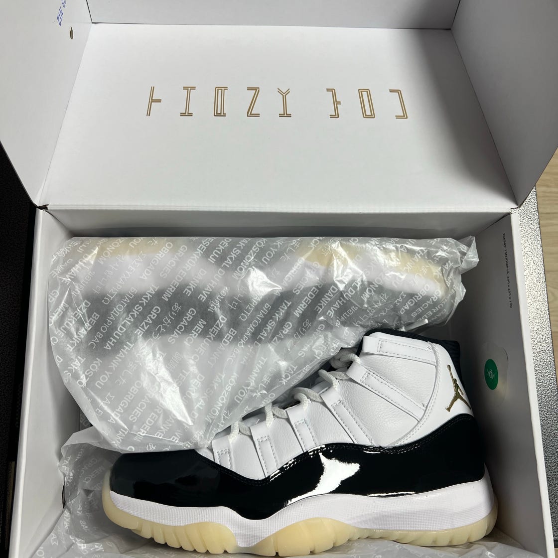 조던11 ’그래티튜드‘ | KREAM