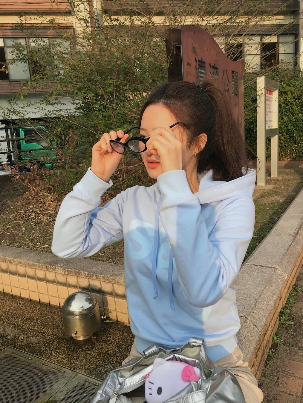 That girl (@style_everyday) 님의 게시물 | KREAM