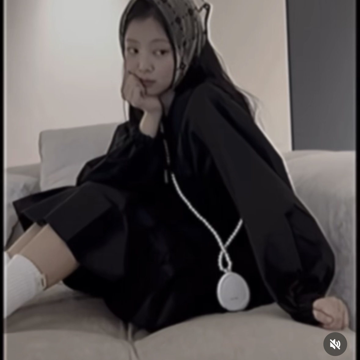 제니 PICK’S 소녀룩 아이템 🧚🏼‍♂️🤍 | KREAM