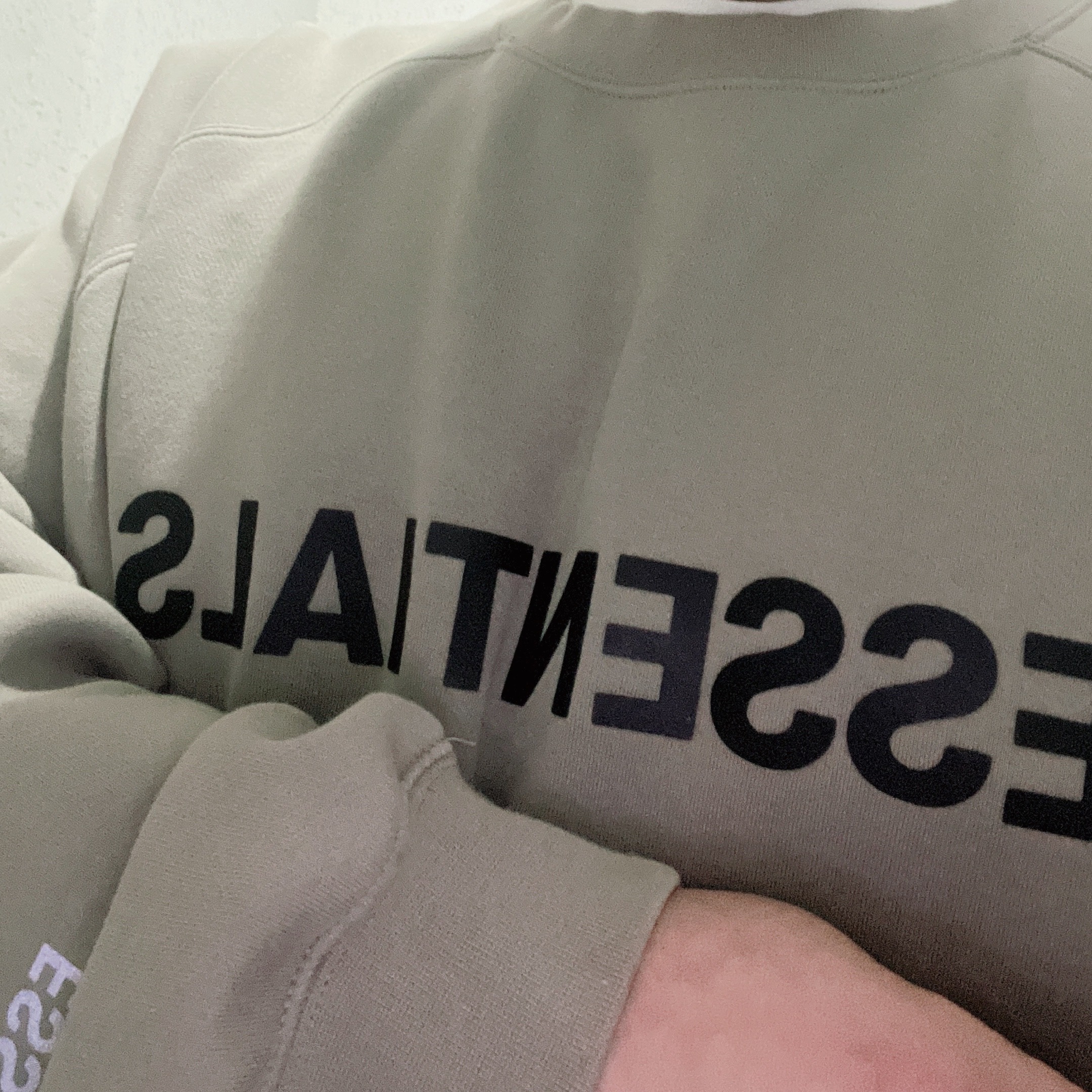 스바 (@seuba1) 님의 게시물 | KREAM