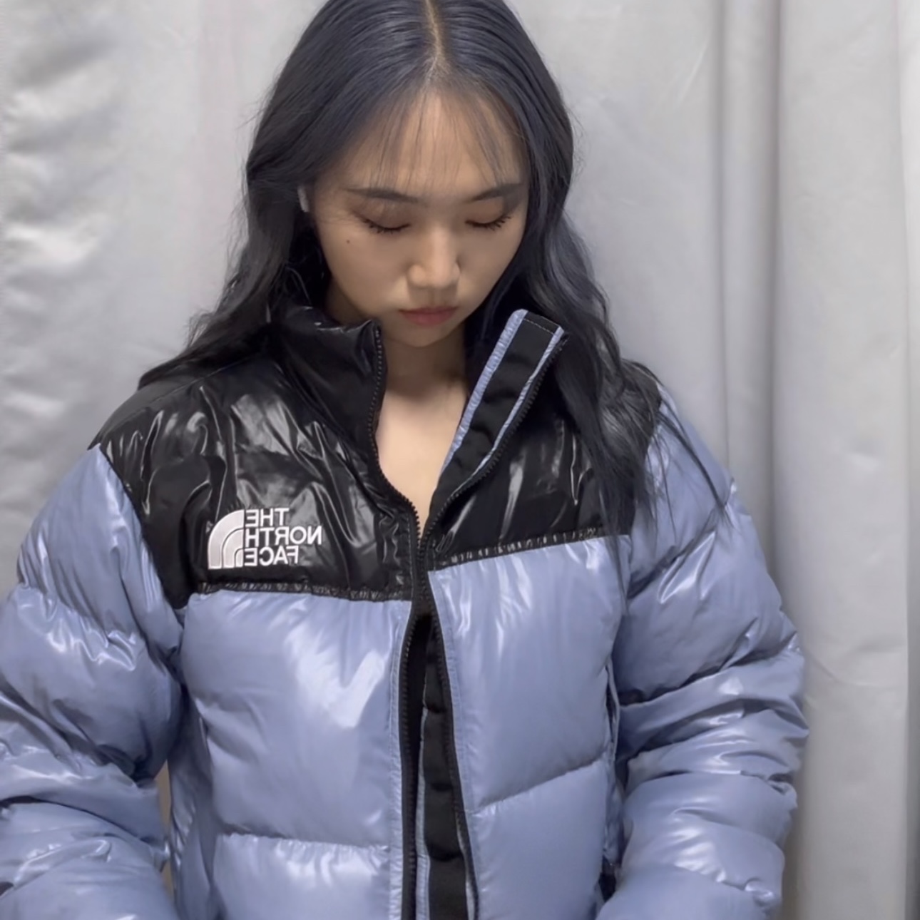 두나 (@_d2_n4) 님의 게시물 | KREAM