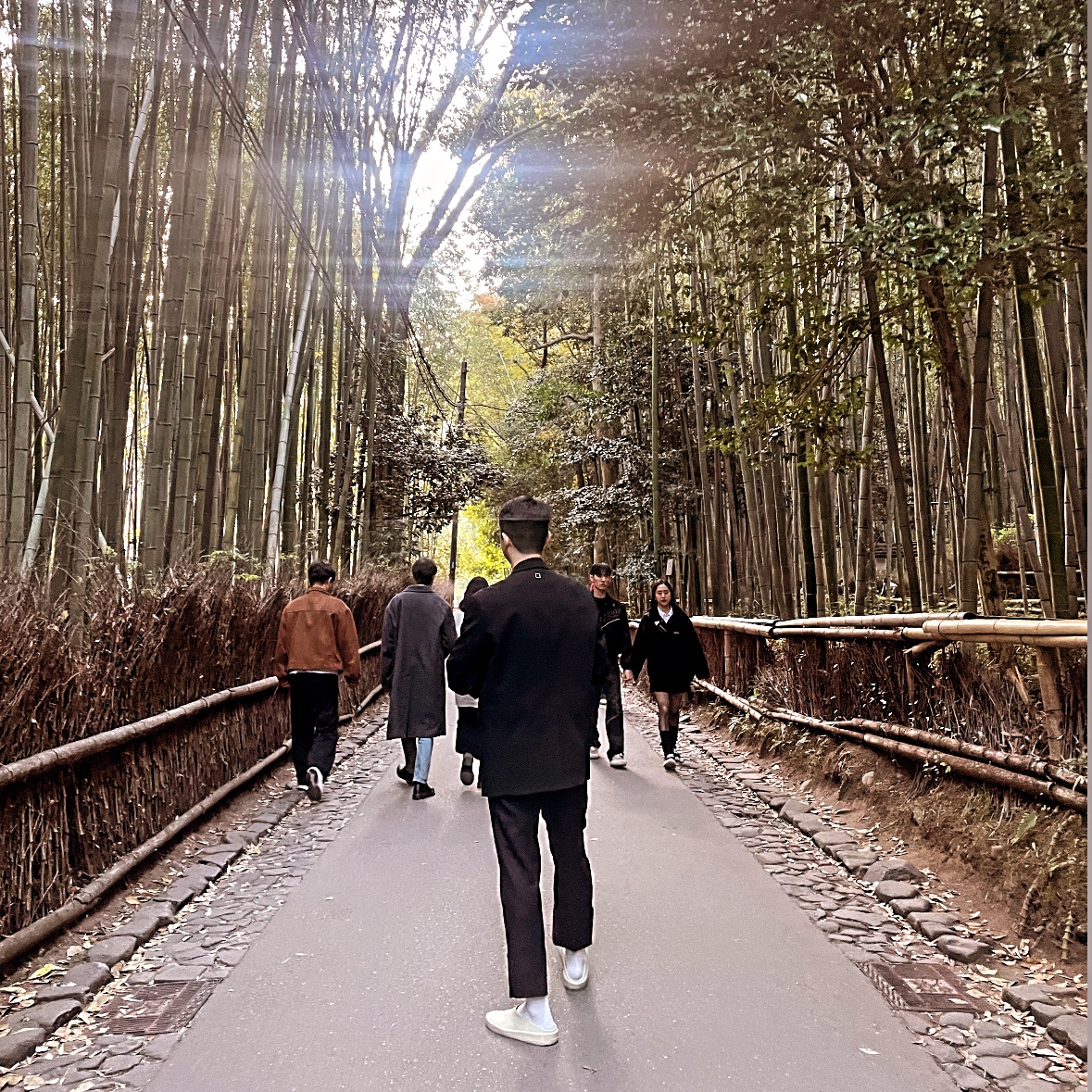 깜장깜장 (@_xxdhx) 님의 게시물 | KREAM