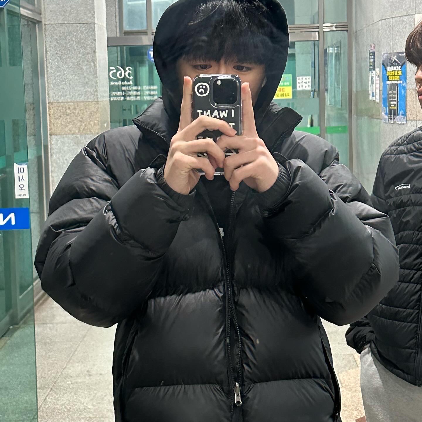 smcoae111555 (@zow808) 님의 게시물 | KREAM