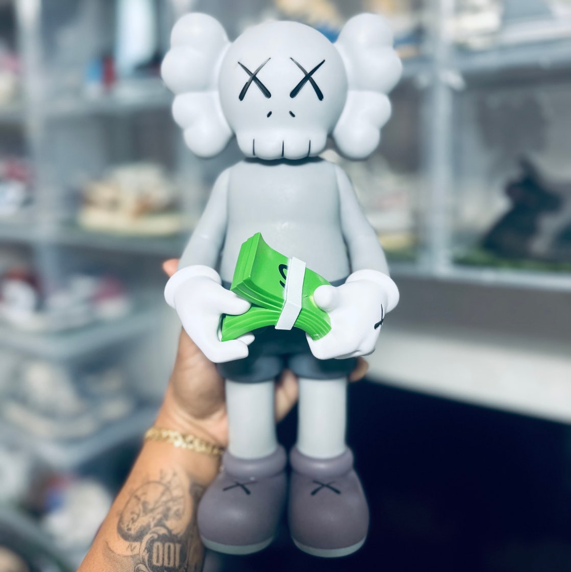 kaws money maker 💸💸💸 | KREAM