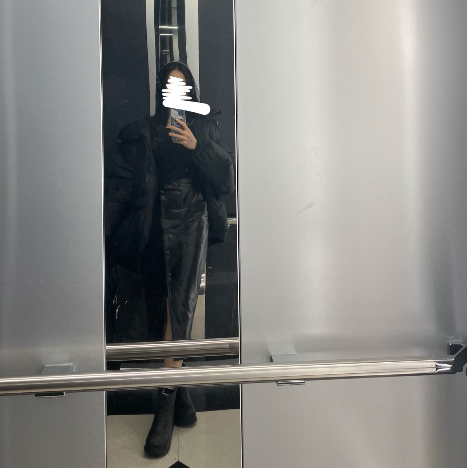 (@zn8p50) 님의 게시물 | KREAM