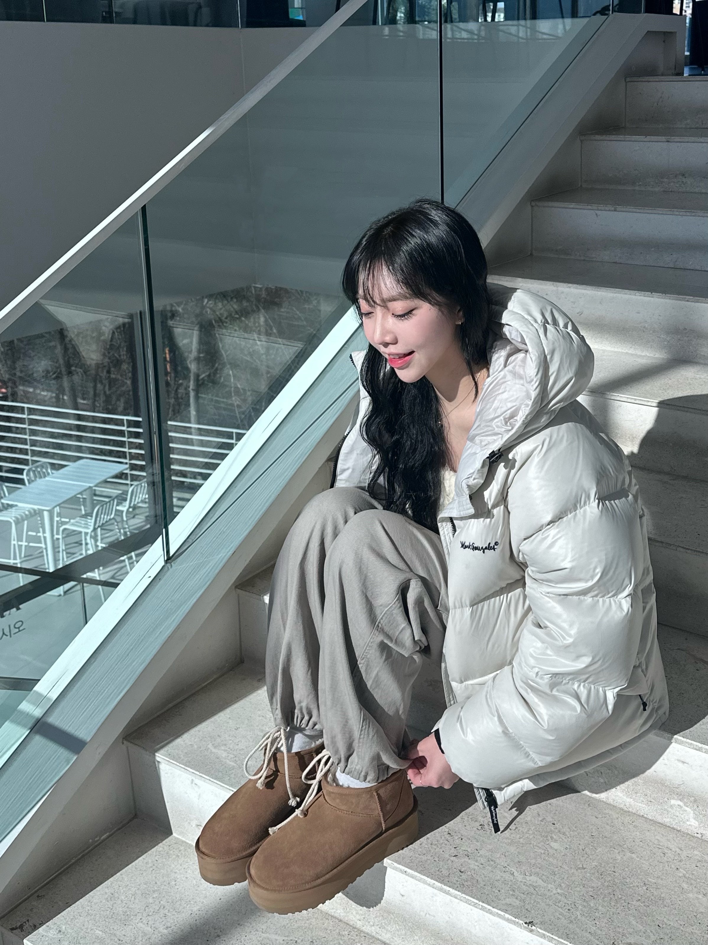 민주 (@miing.9) 님의 게시물 | KREAM