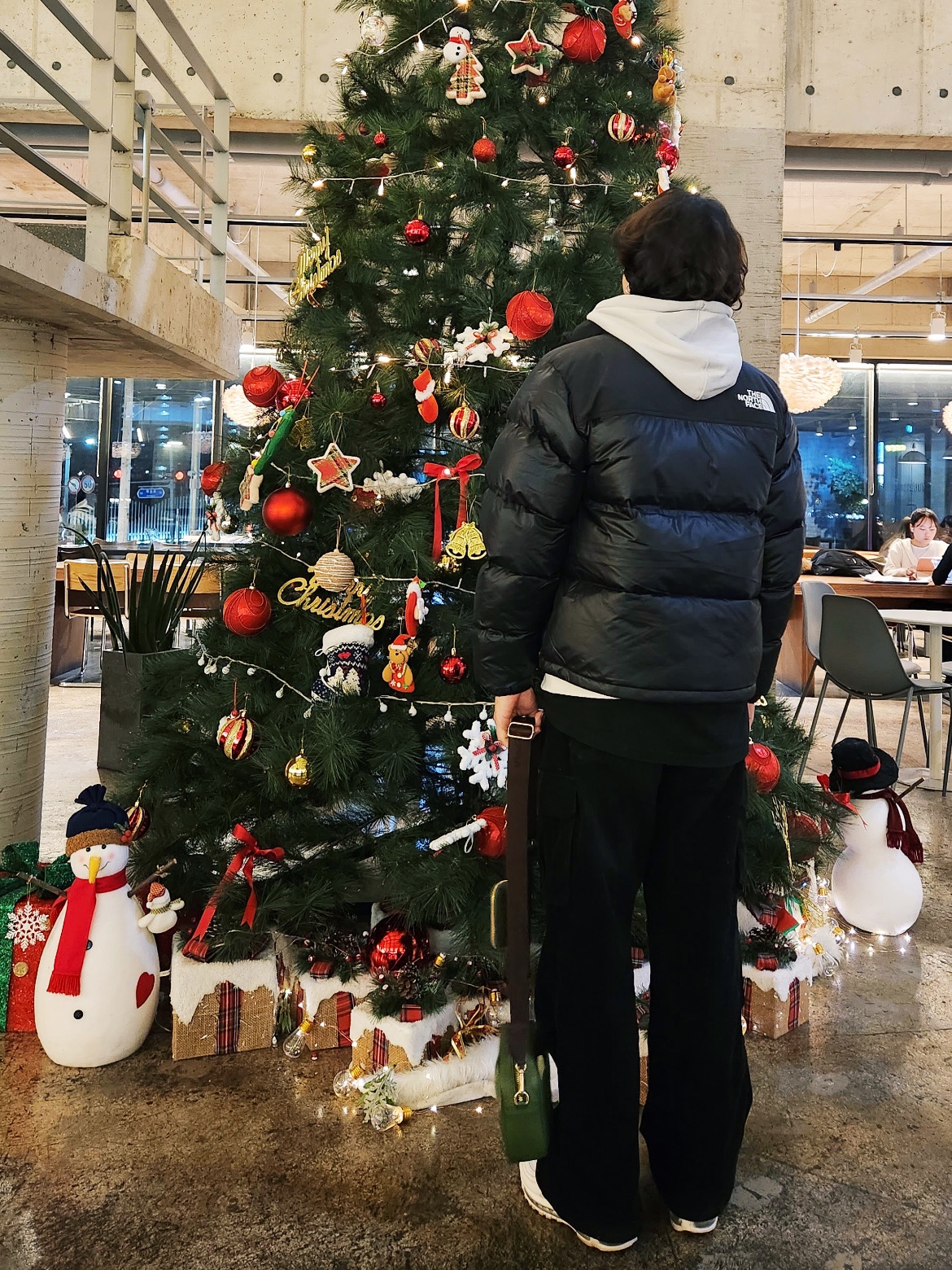 173cm 68kg 패딩M 신발240 | KREAM