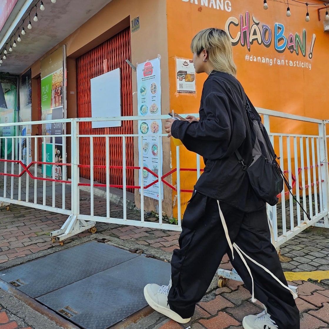 징기 (@jingy) 님의 게시물 | KREAM