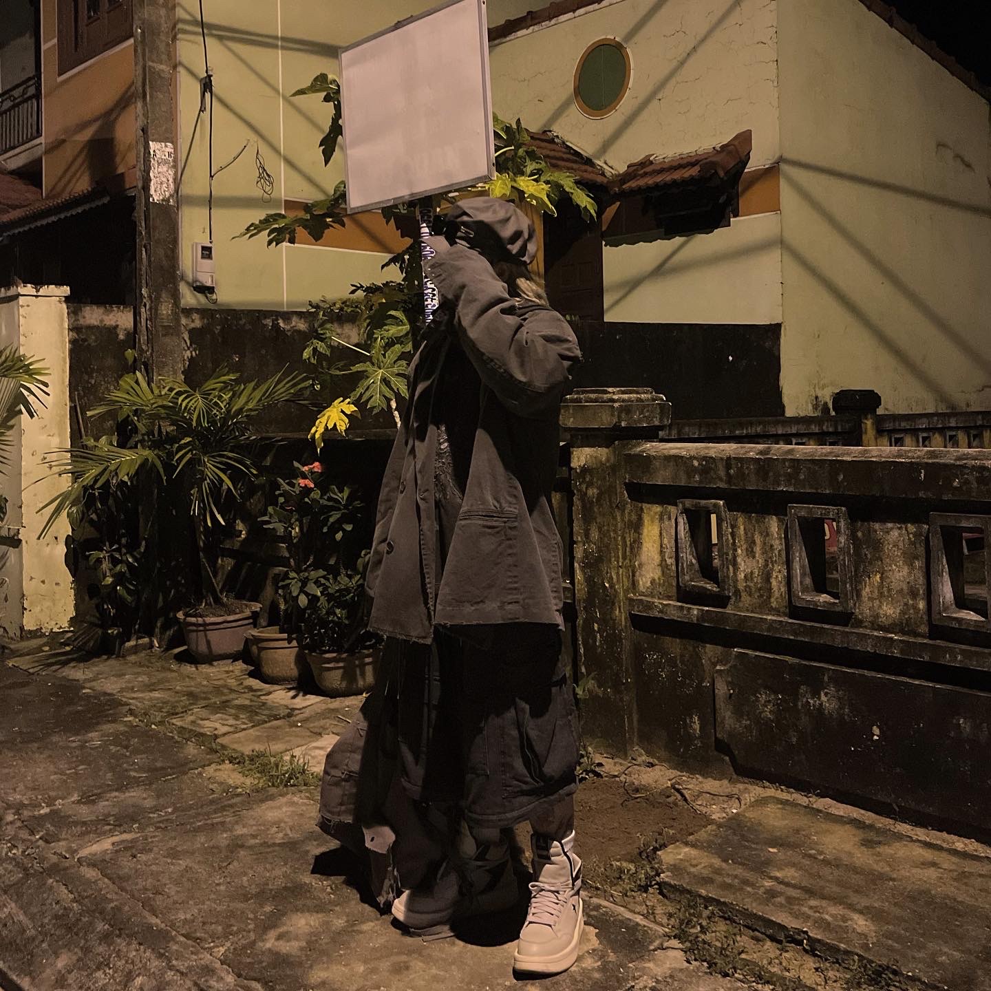 징기 (@jingy) 님의 게시물 | KREAM