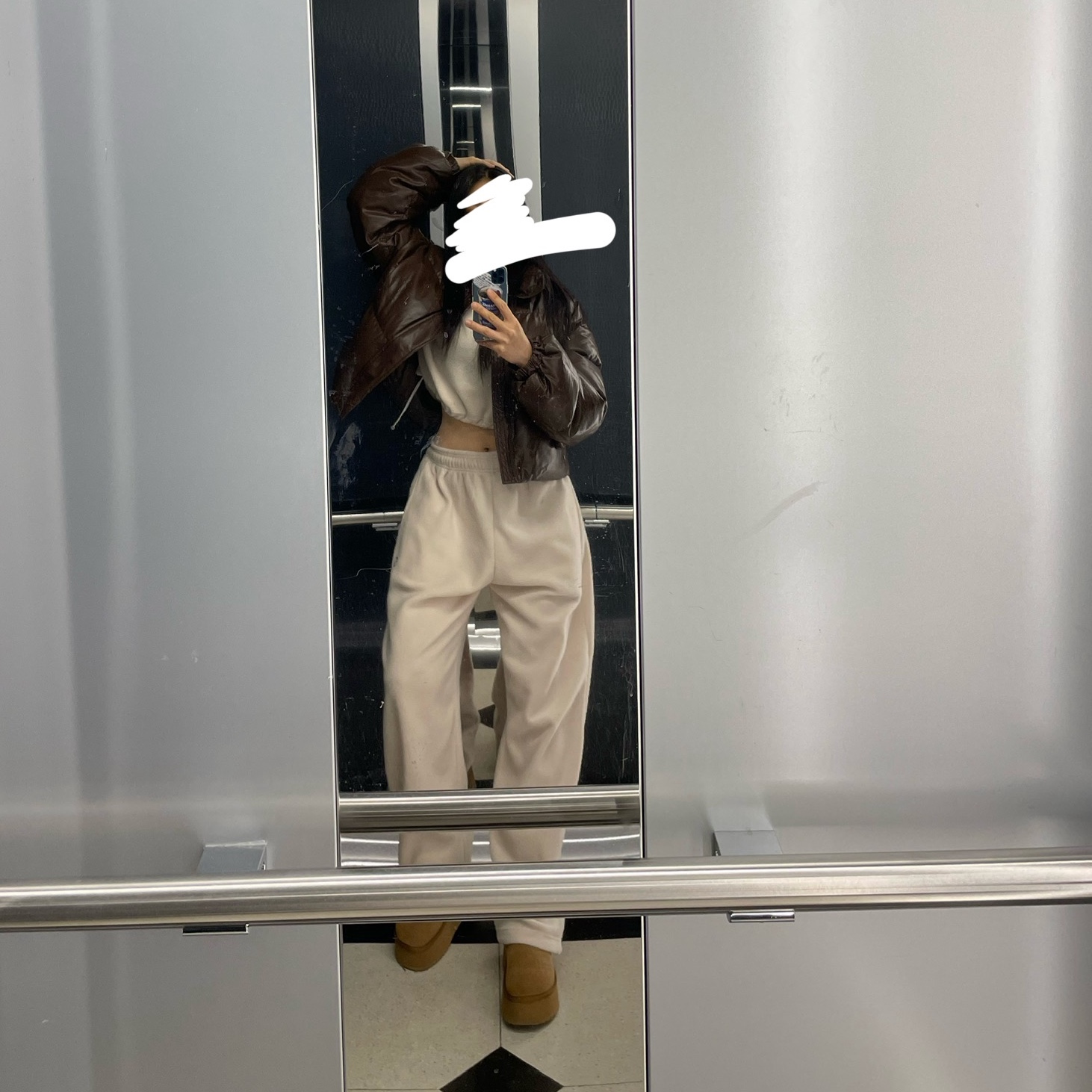 (@zn8p50) 님의 게시물 | KREAM