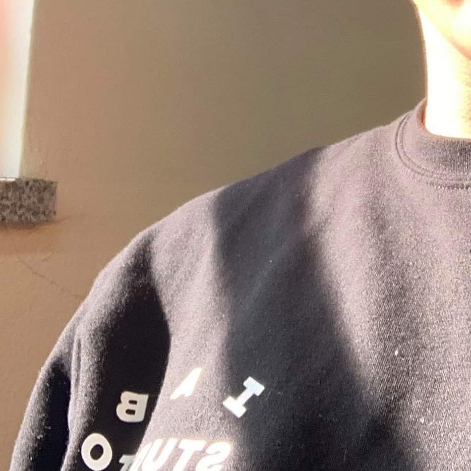 노익스플로이드 (@00yyy) 님의 게시물 | KREAM