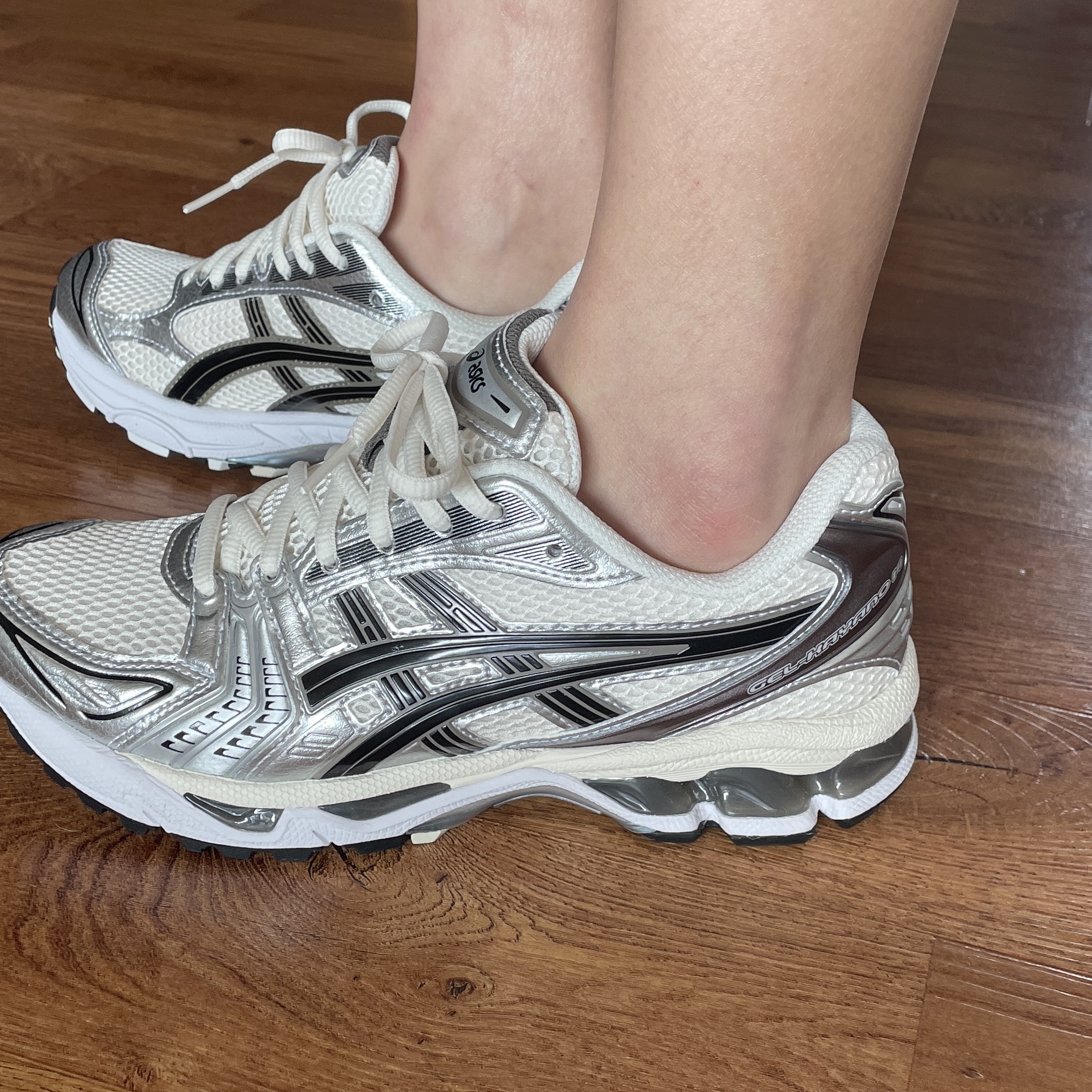 240~45 정사이즈로 사니까 맞아요 | KREAM