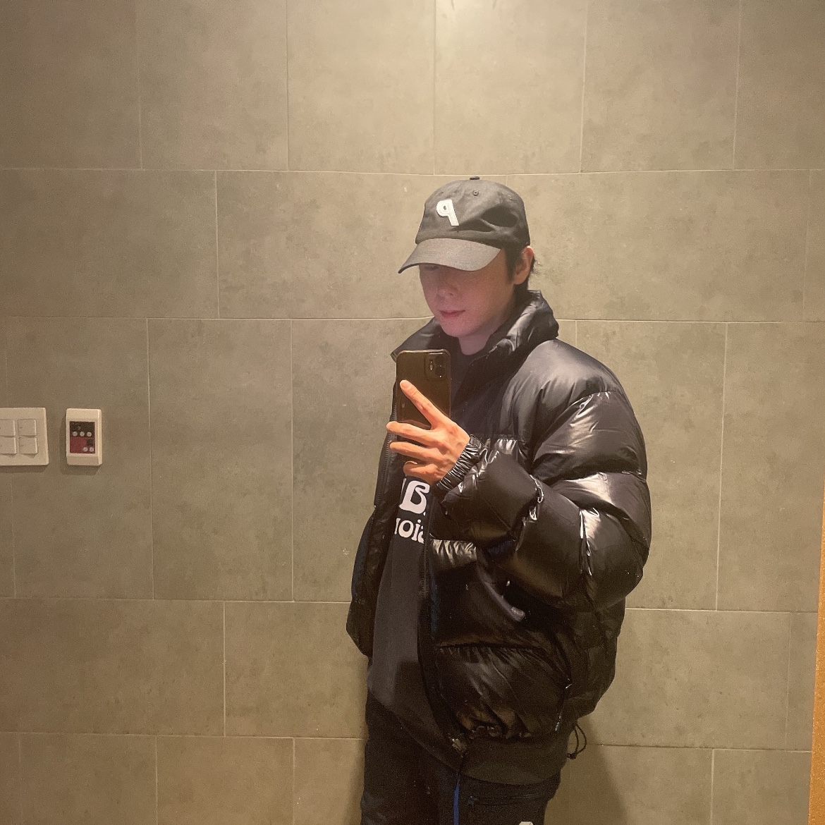 . (@dongkaha) 님의 게시물 | KREAM