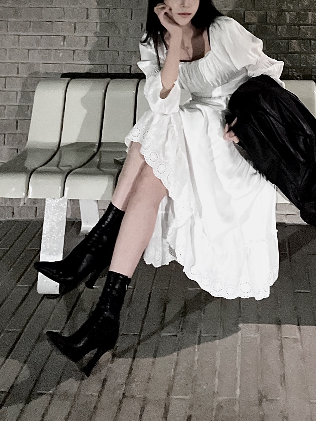 지니 (@jinihiii) 님의 게시물 | KREAM