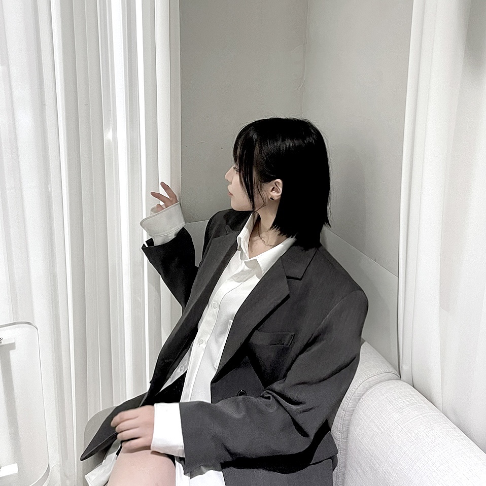 지니 (@jinihiii) 님의 게시물 | KREAM