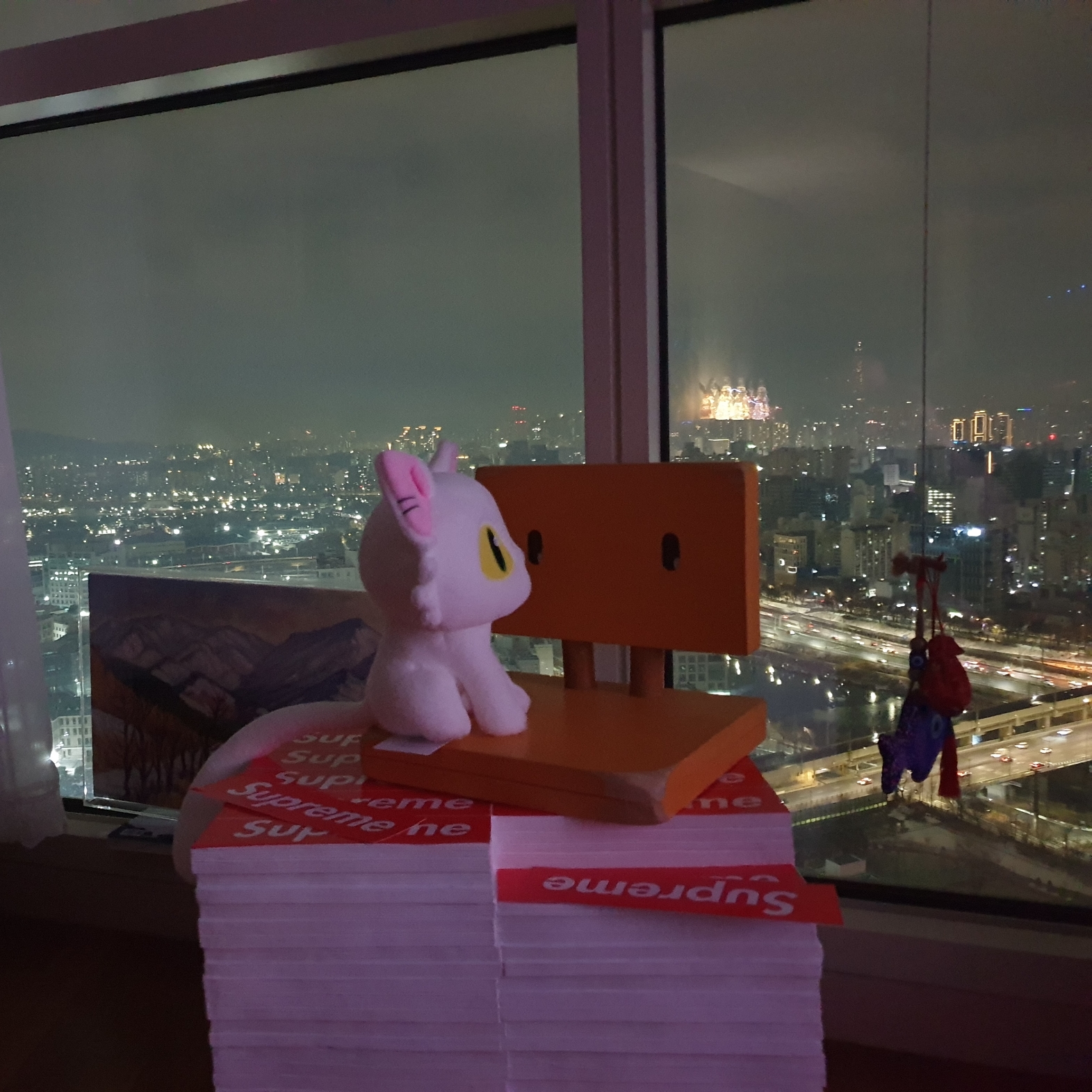 성동구주민 (@kim.wook) 님의 게시물 | KREAM