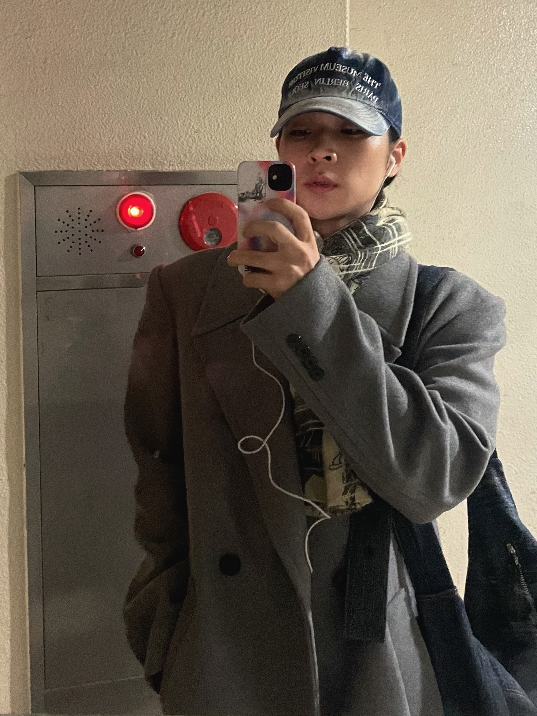 (@moo_min_seo_) 님의 게시물 | KREAM