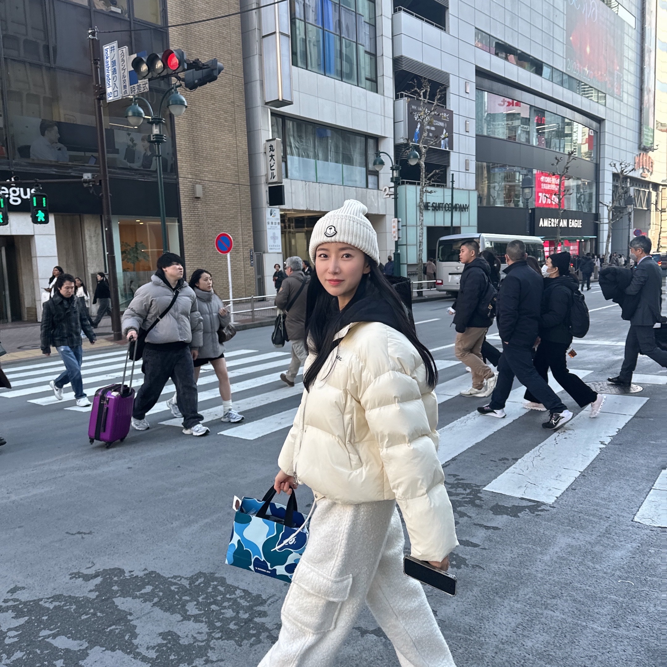 x-mas in shibuya 🎄🤍 | KREAM