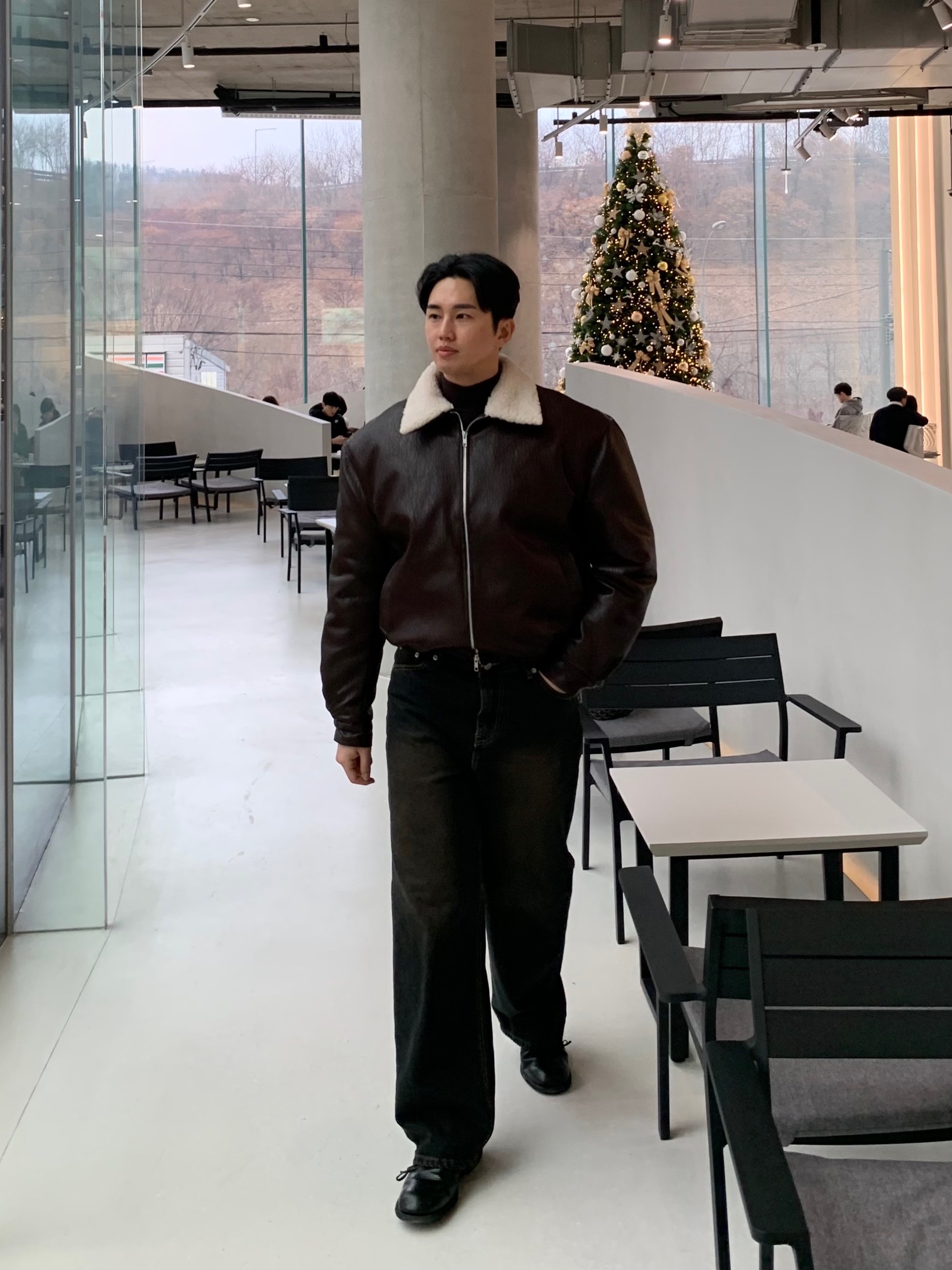 🚶🏻 (@phw55) 님의 게시물 | KREAM