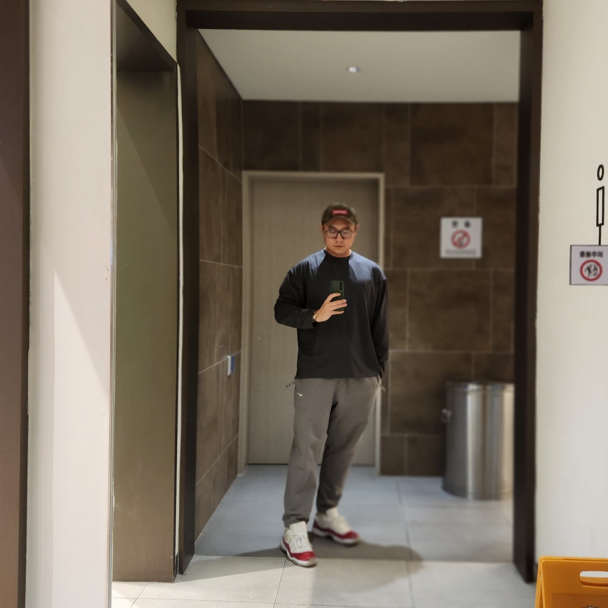 @eric_coco_0412 (@honorguard) 님의 게시물 | KREAM