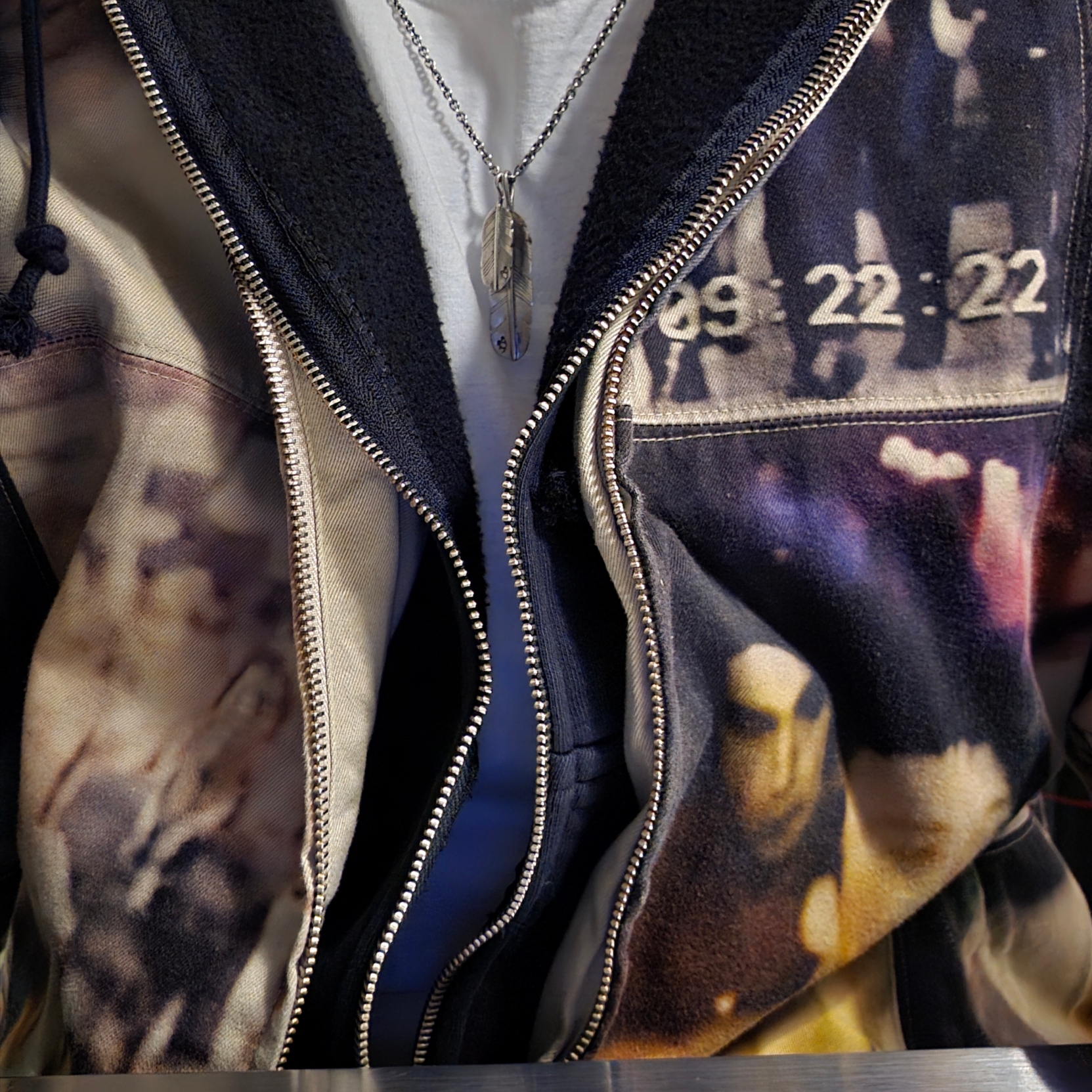 맹이 (@maeng_e) 님의 게시물 | KREAM