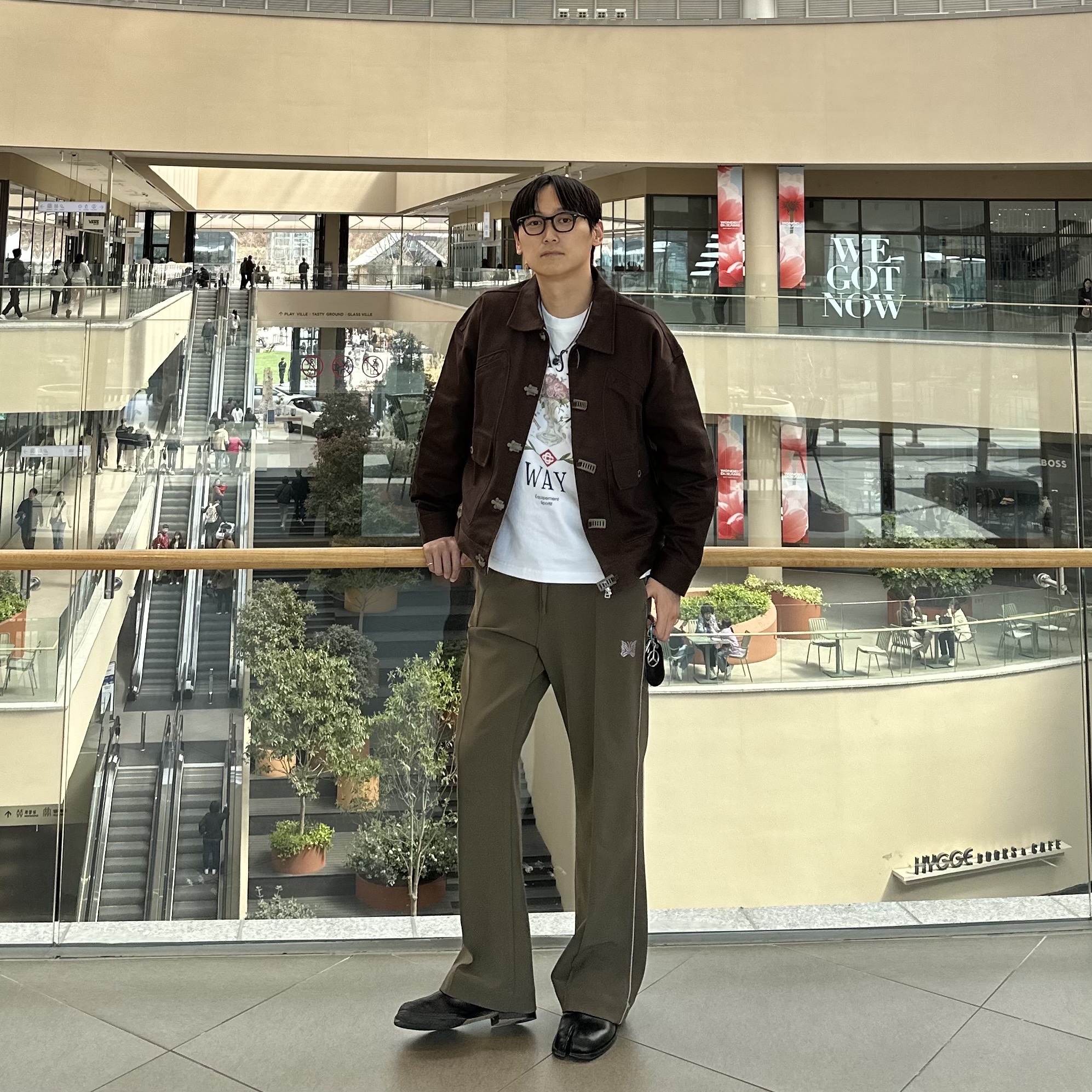 장롱이 (@_zanglong) 님의 게시물 | KREAM