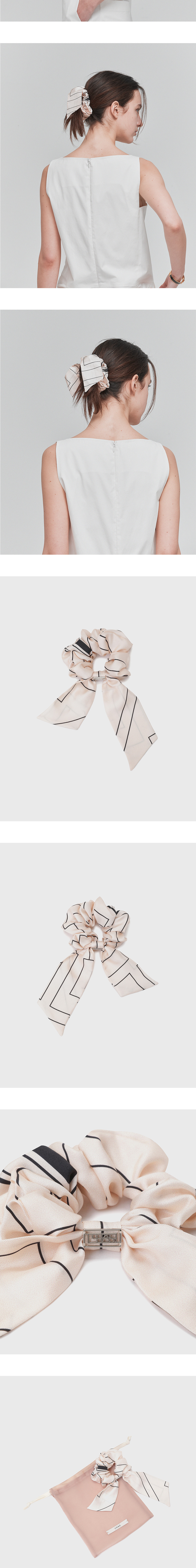 르하스 시그니처 심볼 심벌 실크 스크런치 슈슈 곱창 밴드 - 피치 | L'H.A.S | KREAM