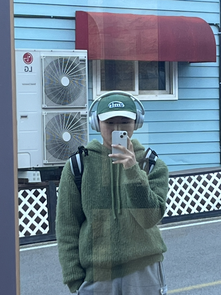 울이 (@ce_uri) 님의 게시물 | KREAM