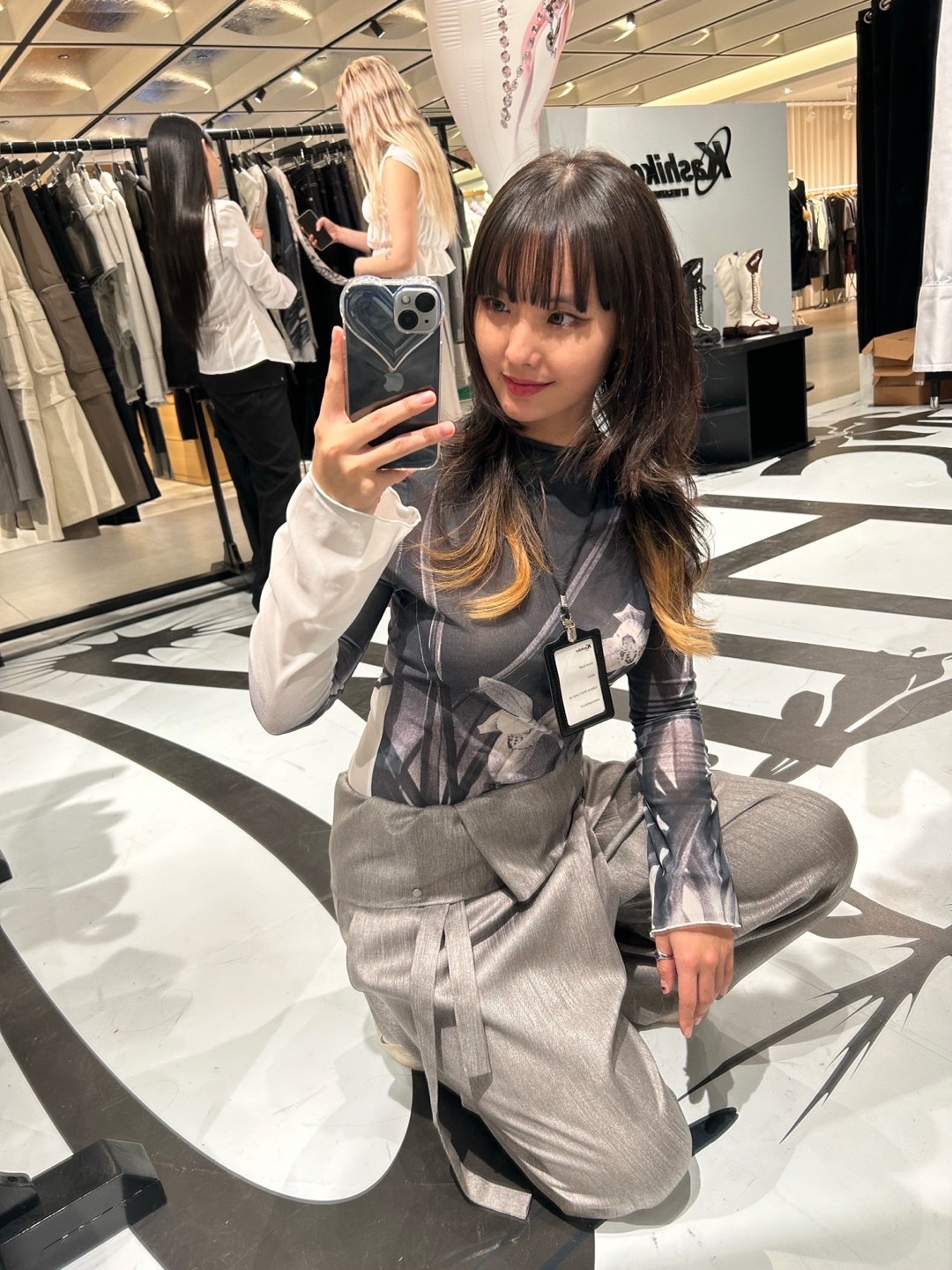 $ (@your_legacy) 님의 게시물 | KREAM