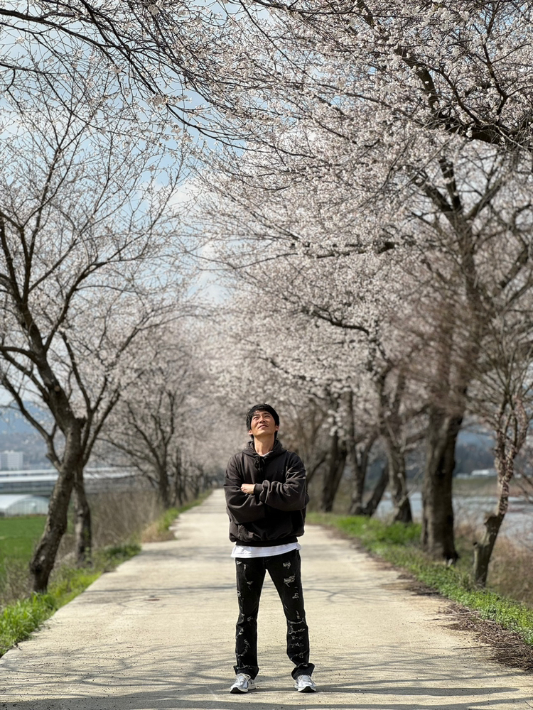 shim.d.s (@ganjinam) 님의 게시물 | KREAM