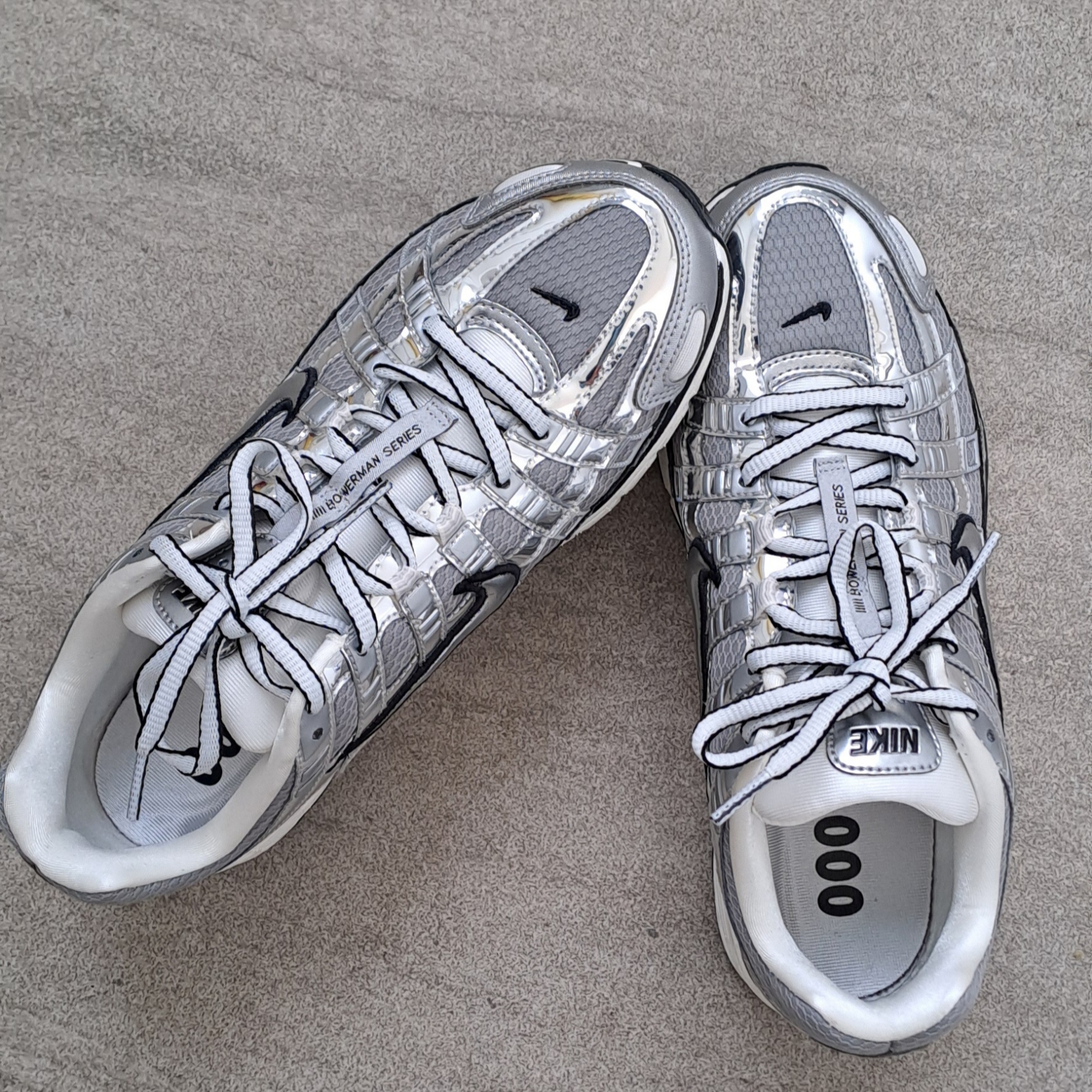 P-6000 메탈릭실버 | KREAM