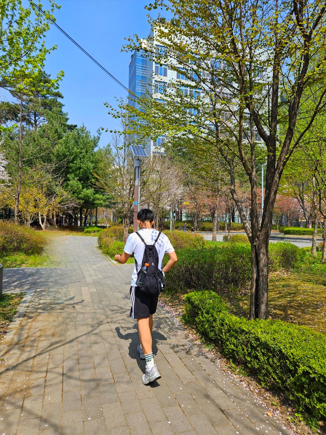 (@4onfr8rf) 님의 게시물 | KREAM