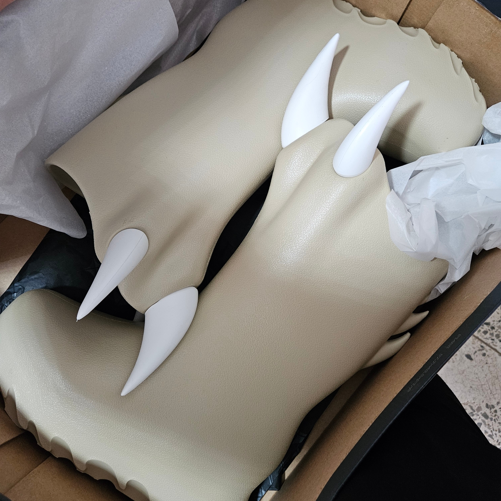 275-280 신는 사람은 | KREAM