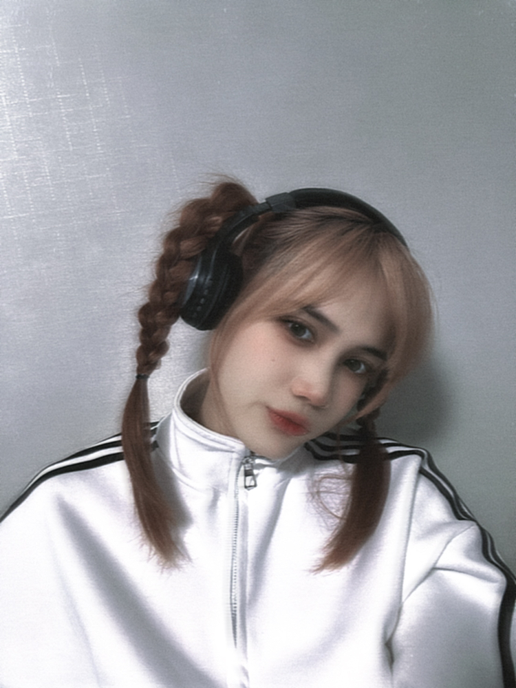 민한율 (@minhanyool) 님의 게시물 | KREAM