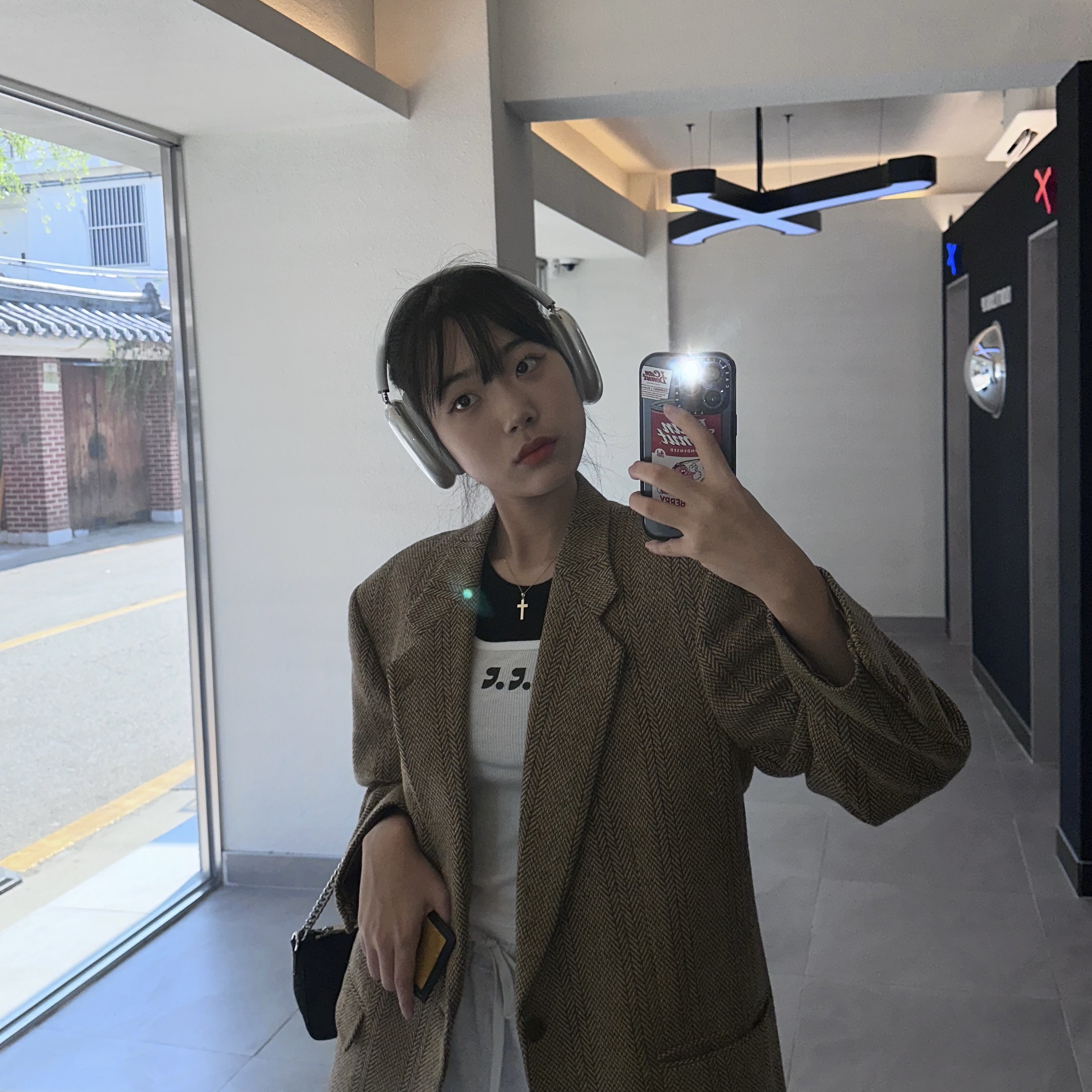 맥스 웨 않ㅅㅏ..? | KREAM