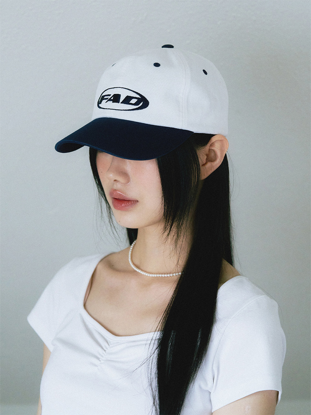 에프에이디 오리지널 로고 볼캡 화이트 네이비 | FAD | KREAM