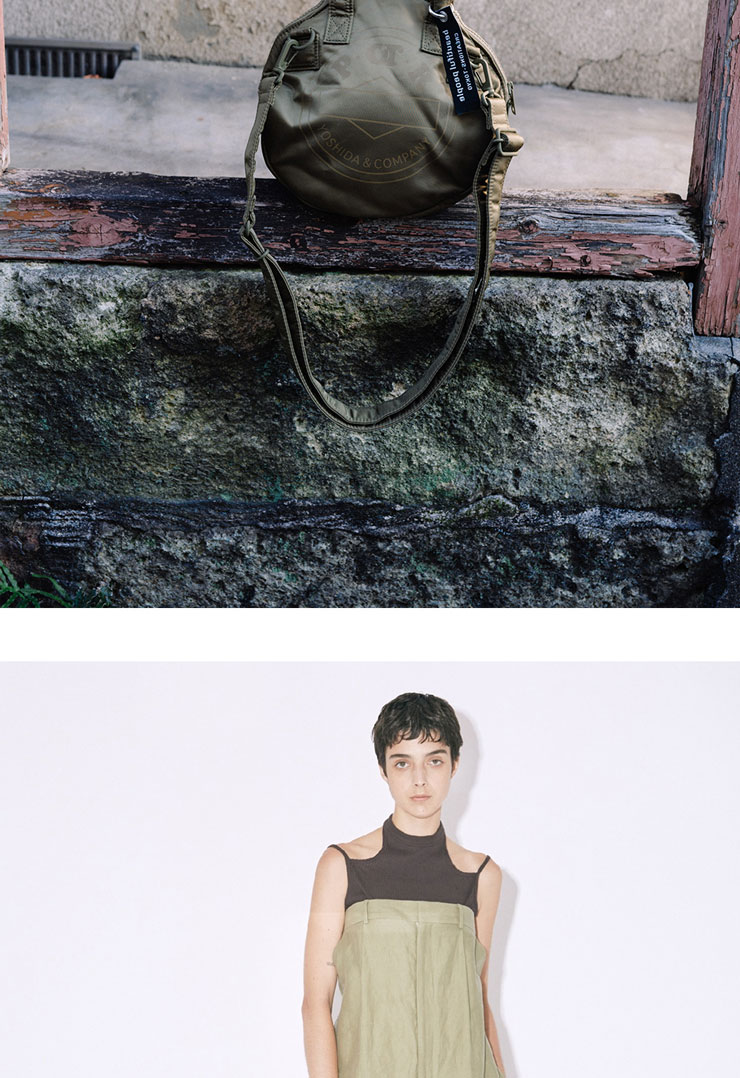 뷰티풀피플 x POTR 나일론 트윌 헬멧 백 올리브 | Beautiful People | KREAM