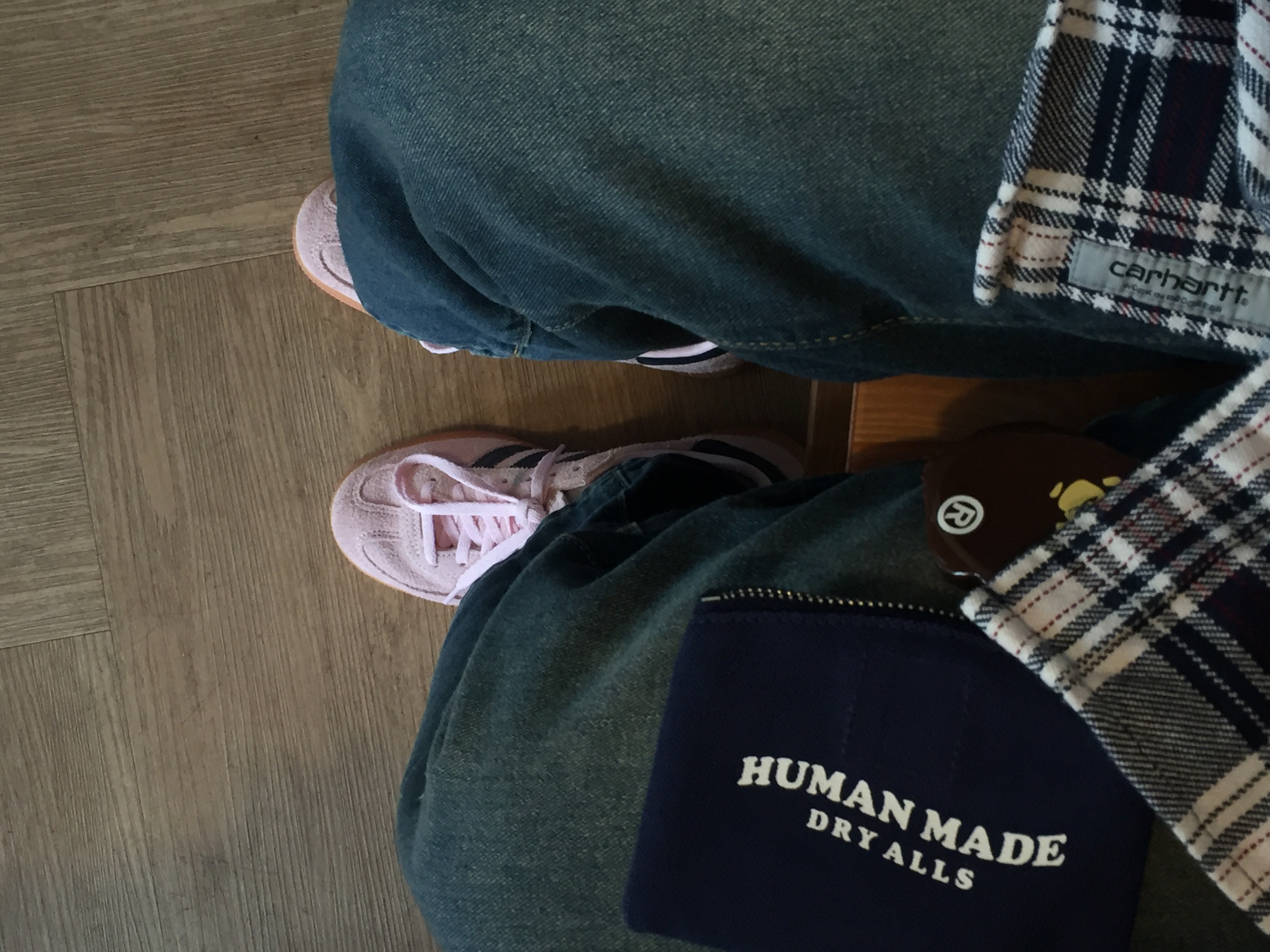 (@golocat) 님의 게시물 | KREAM