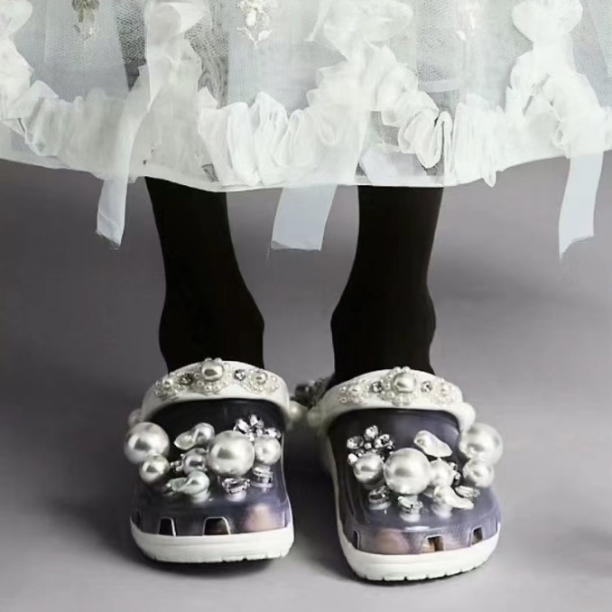 Grey (@aboutgrey) 님의 게시물 | KREAM